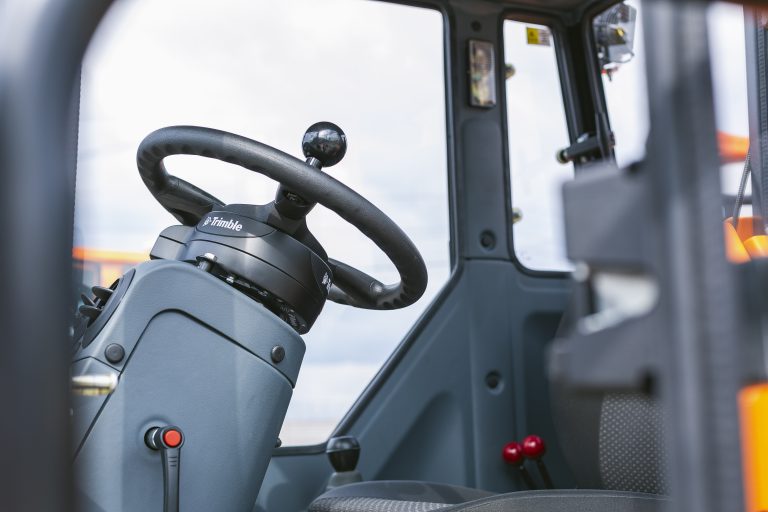 3 Things to Look for in Your Steering System - Trimble Agriculture